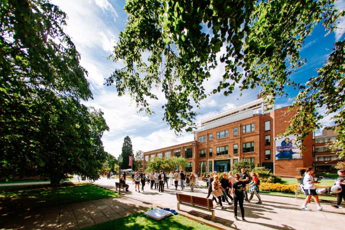 University of Hull - Undergraduate and Postgraduate Courses